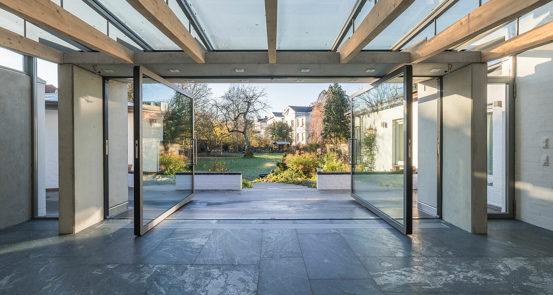 air-lux products: Sliding windows, pivot doors, descending windows ...